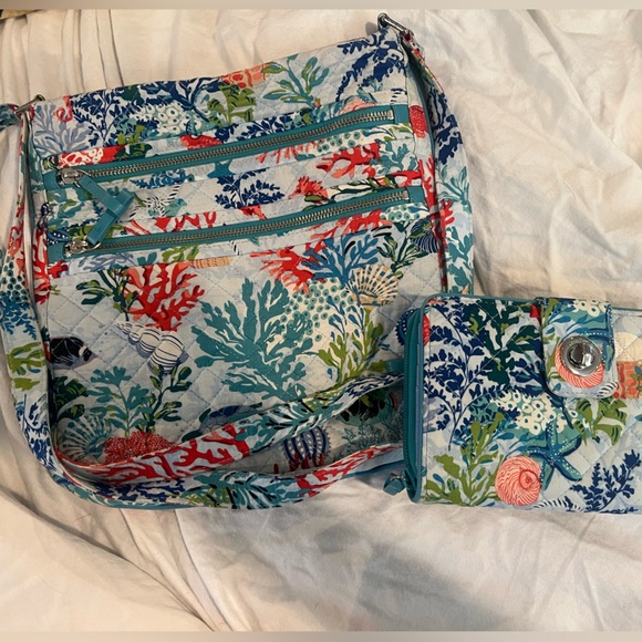 Vera Bradley | Bags | Vera Bradley Its A Shore Thing Pattern Tri Pocket ...
